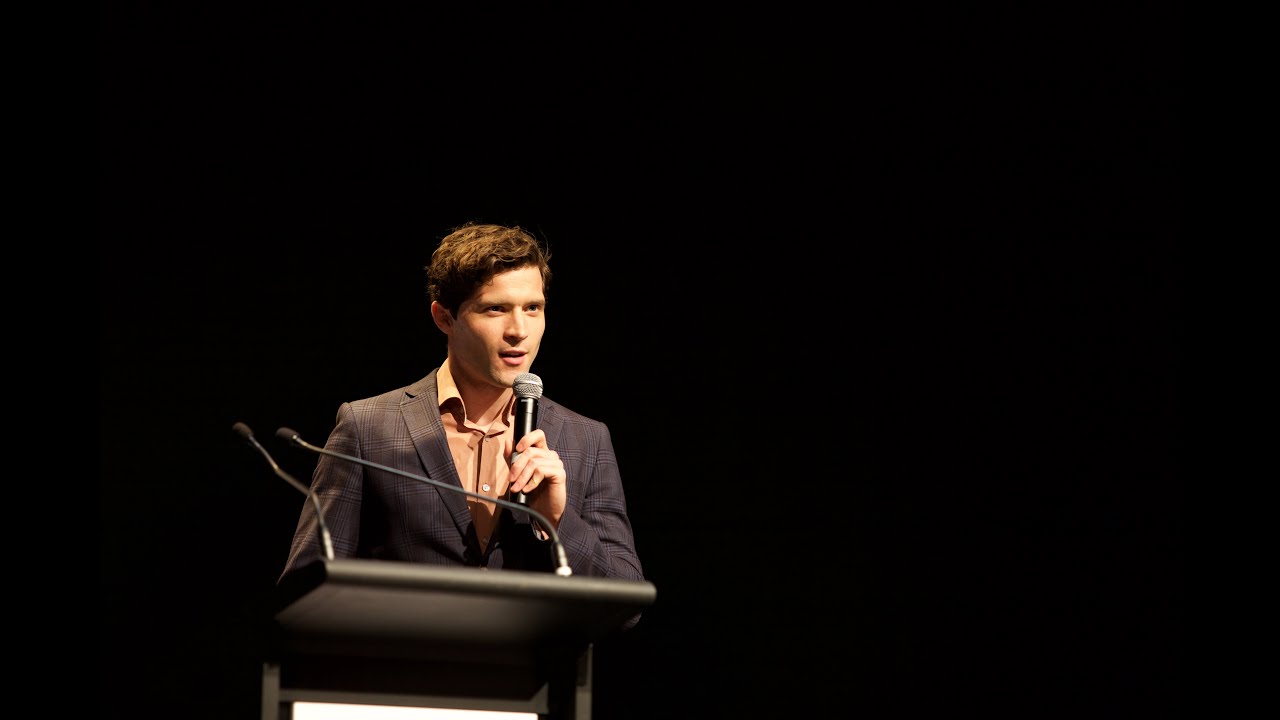 Does the universe have a memory? Alan Duffy - YouTube