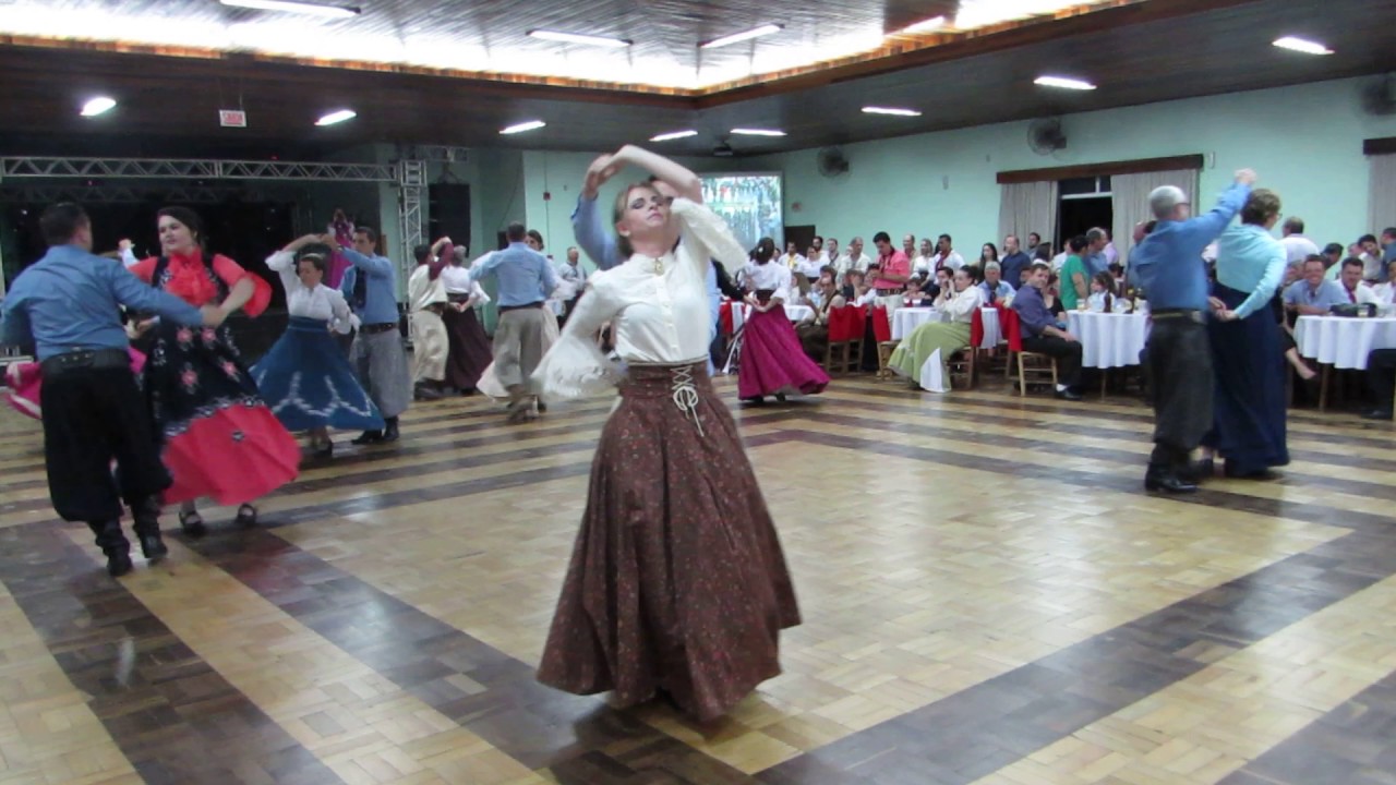 Apresentação Fandango de Galpão - Chamamé (Mercedita) - YouTube