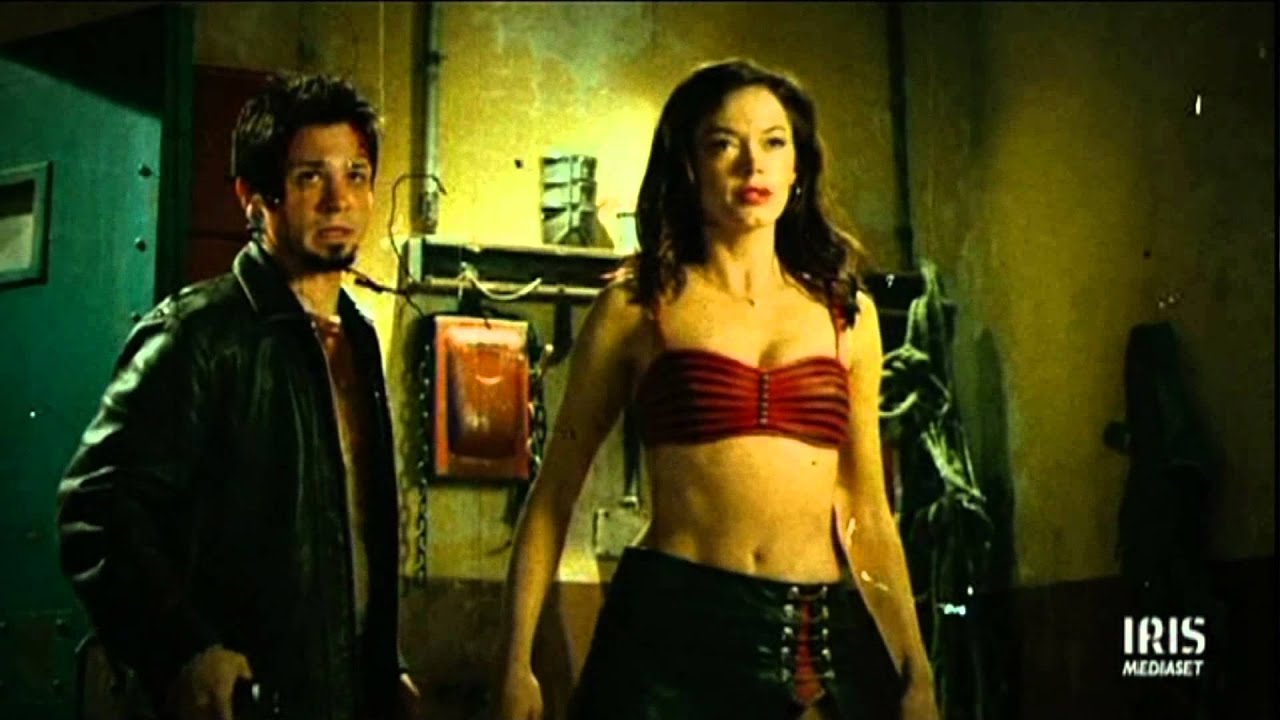 Rose McGowan "Planet Terror" - recensione IRIS - YouTube