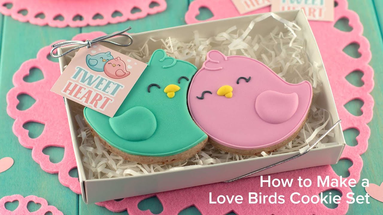 Decorating a Love Birds Cookie Set for Valentine's Day | Cookie ...