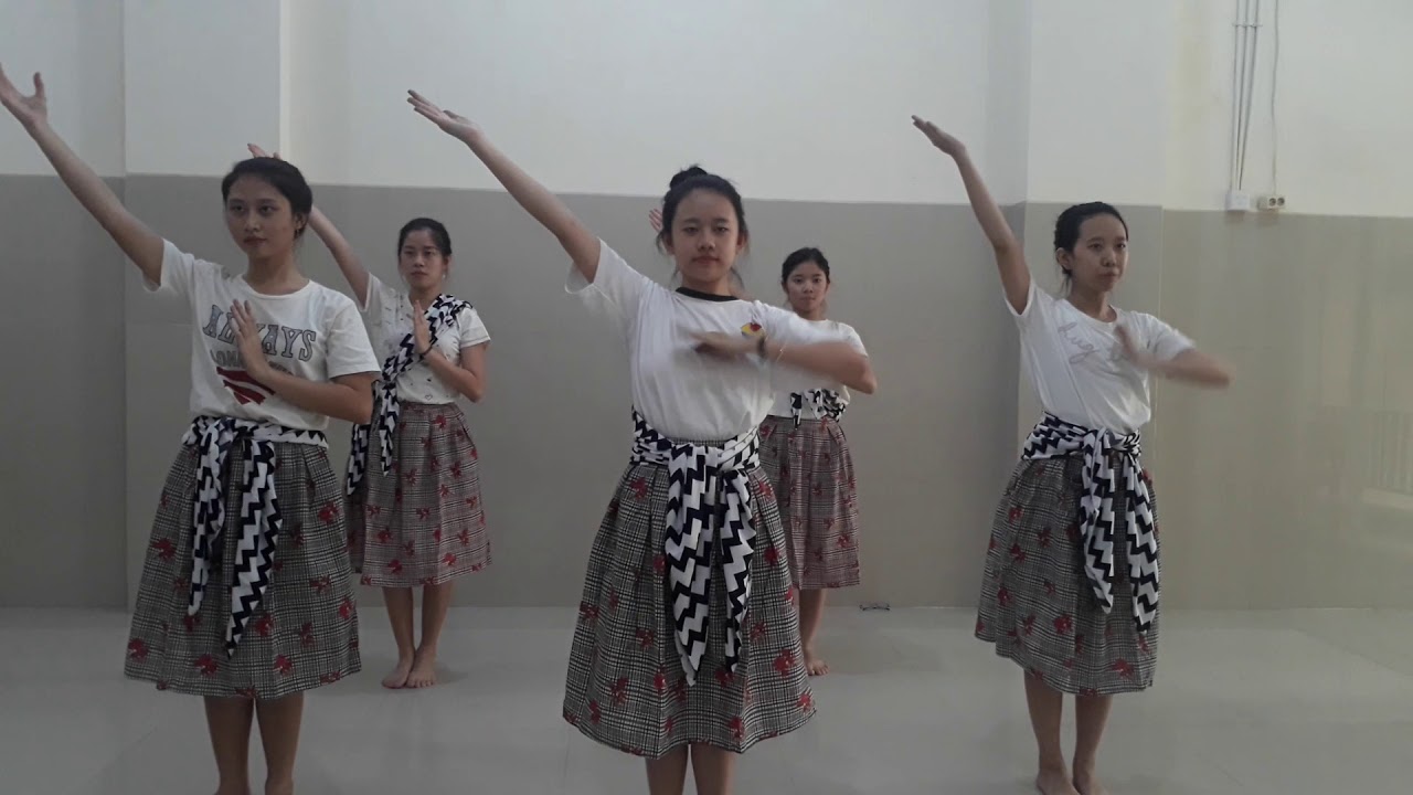 Traditional Dance - Manuk Dadali - YouTube