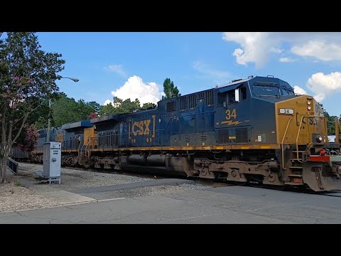 CW44AC #34 leading CSX L619 Southern Pines, NC - YouTube