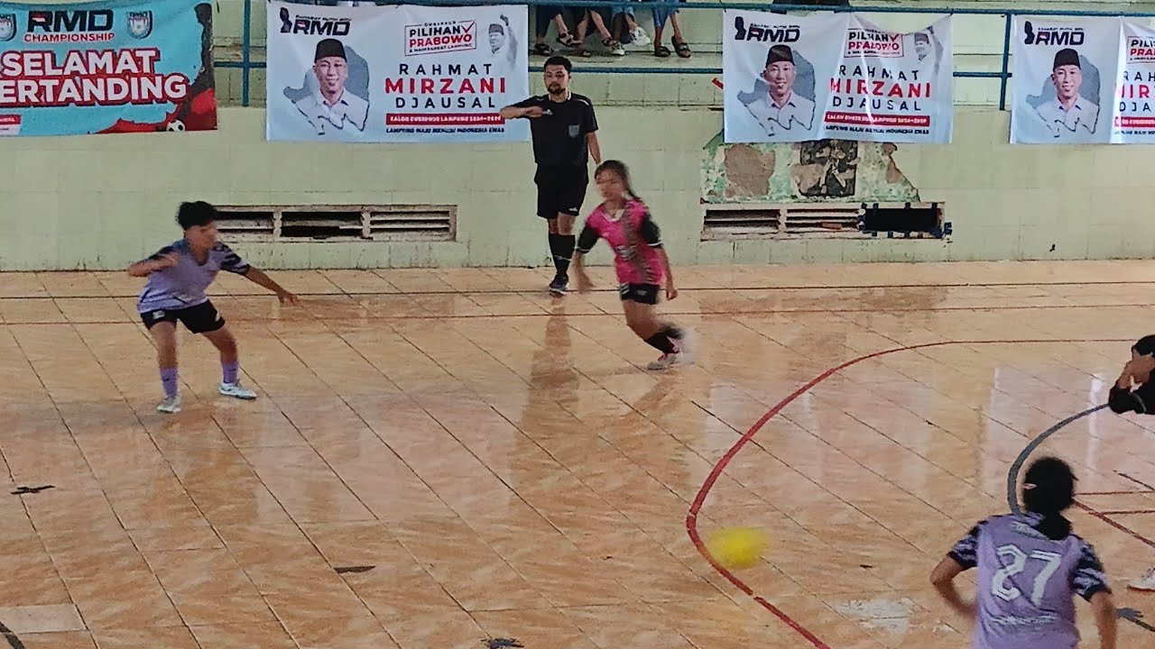 ping vs unggu cewek futsal lampung utara - YouTube