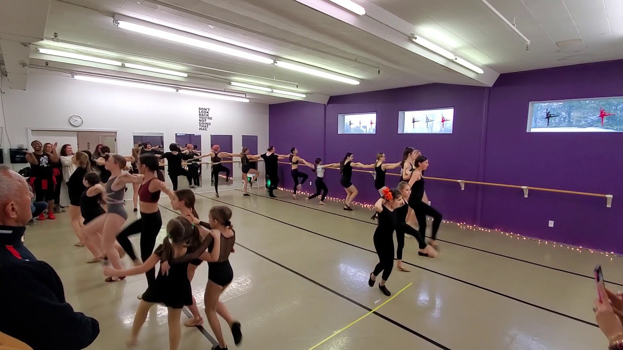 Rockettes in training - YouTube