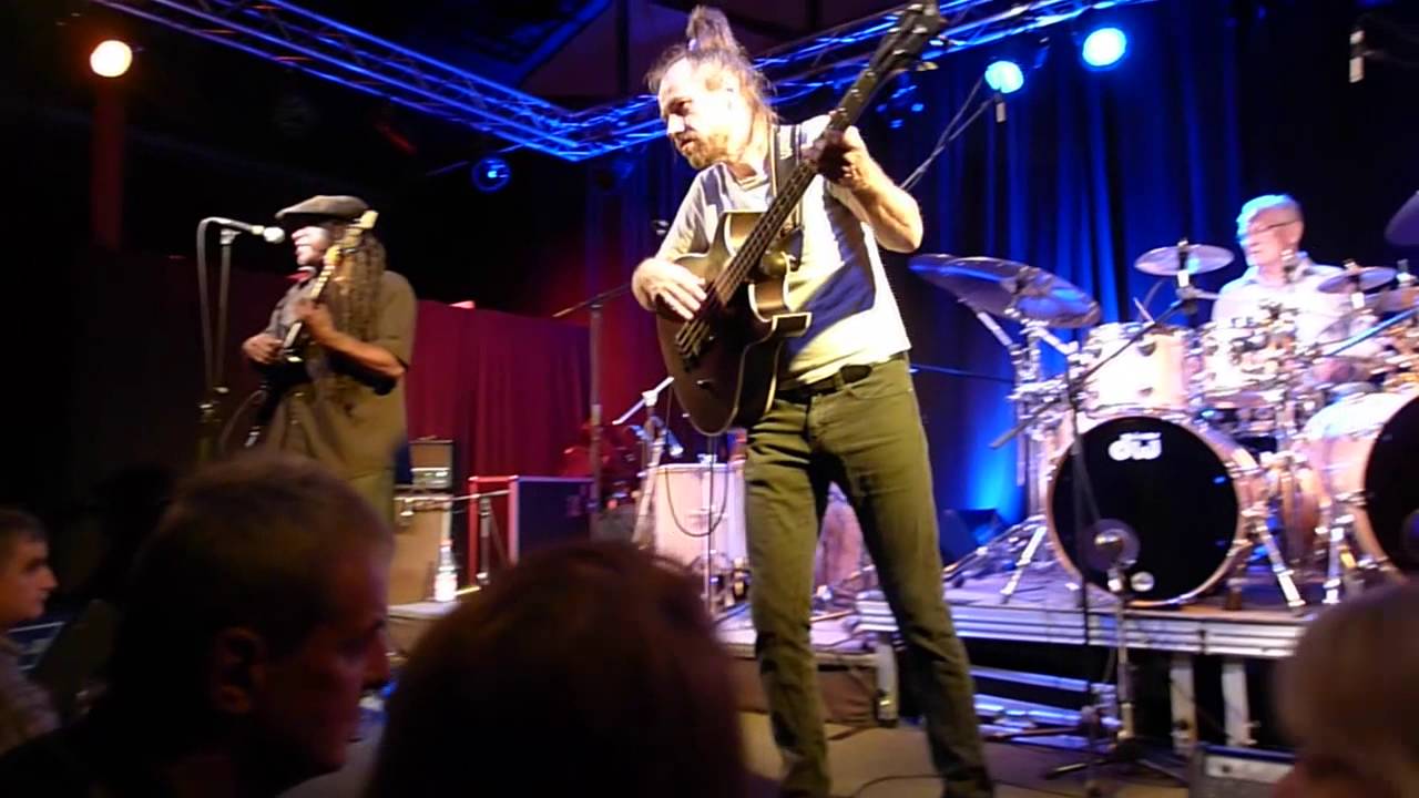 Ginger Baker, Jonas Hellborg, Regi Wooten - Dresden, October 2011 - YouTube