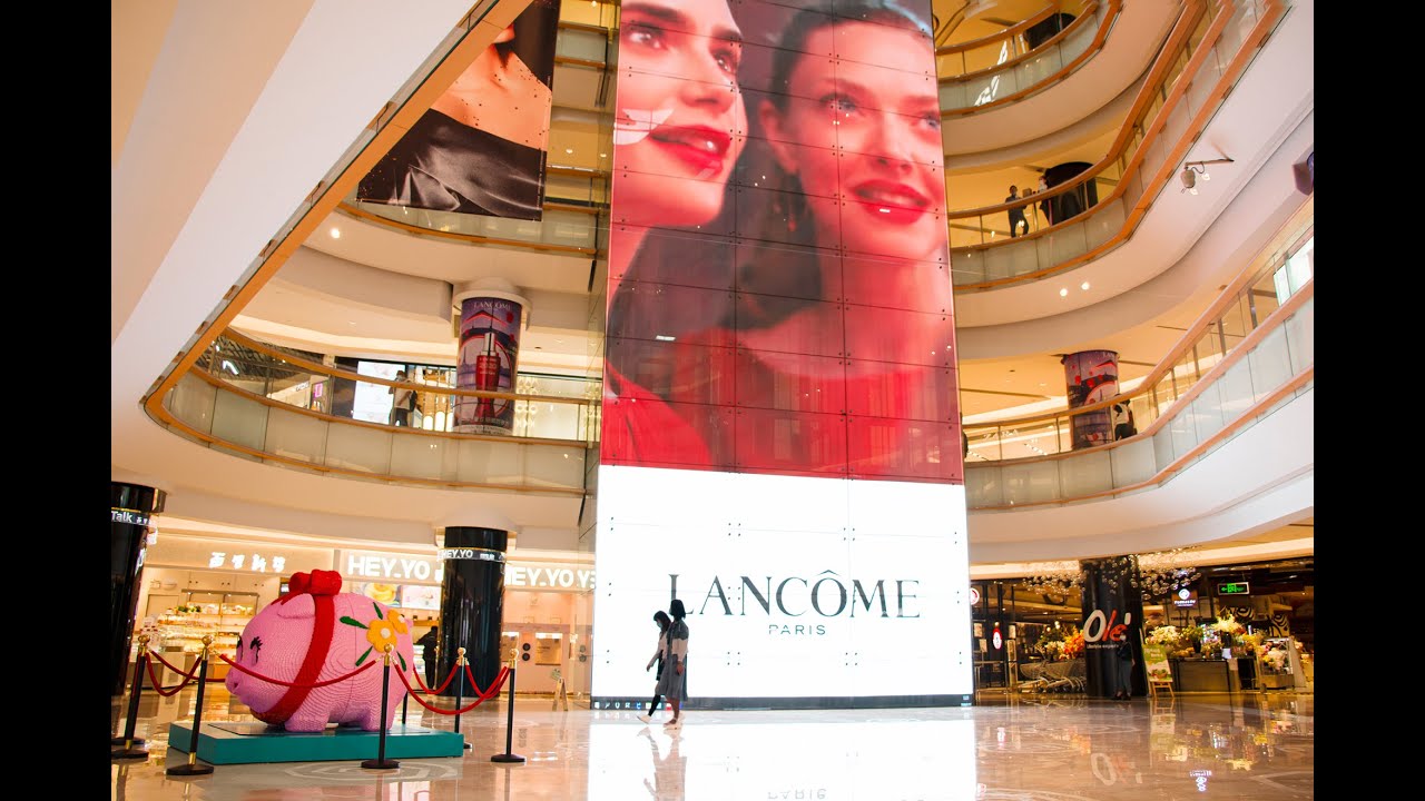 Transparent LED display of sightseeing elevator will amaze the audience ...