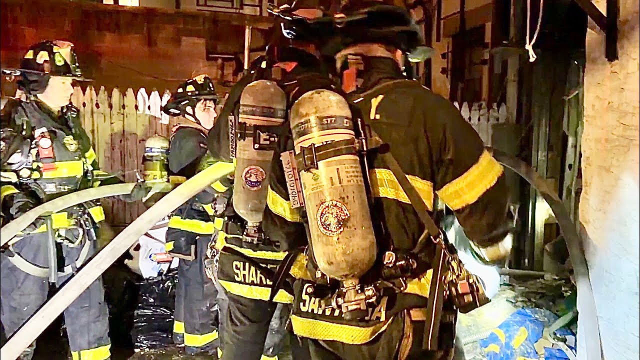 FDNY BOX 0608 ~ FDNY BATTLING 2ND ALARM FIRE ON 1ST AVENUE IN GRAMERCY ...