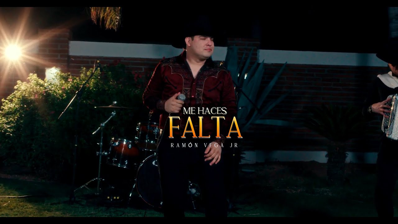 Ramón Vega Jr – Me Haces Falta (En Vivo) - YouTube