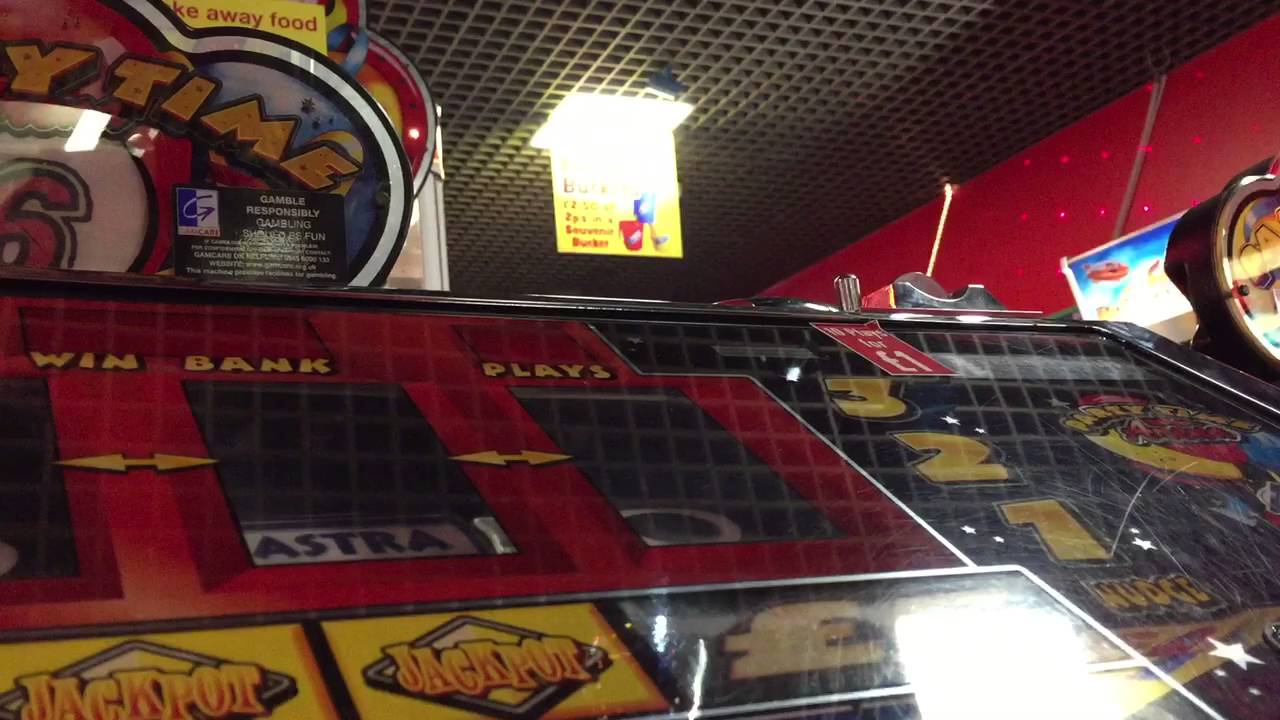 PLAYER 6! Astra Party Time Fruit Machine - YouTube