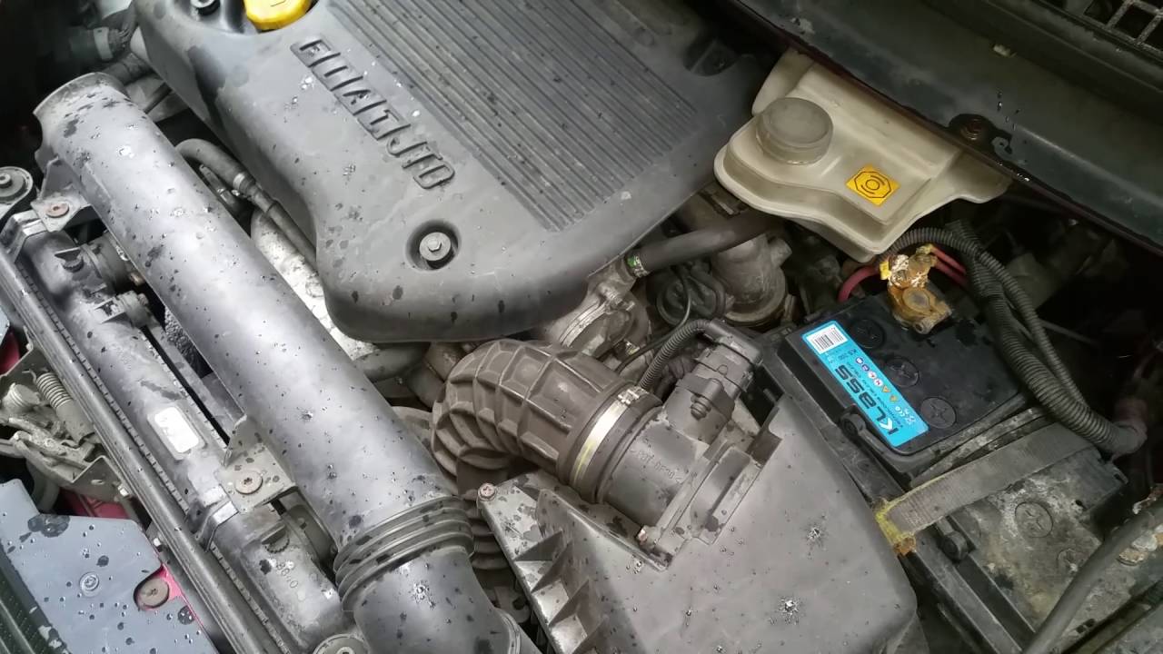 Fiat multipla motor 1 - YouTube