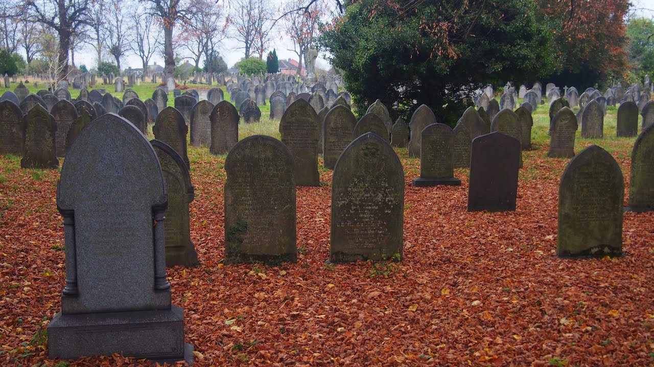 Nottingham Road Cemetery - autumnal evening stroll 2. Derby UK. - YouTube