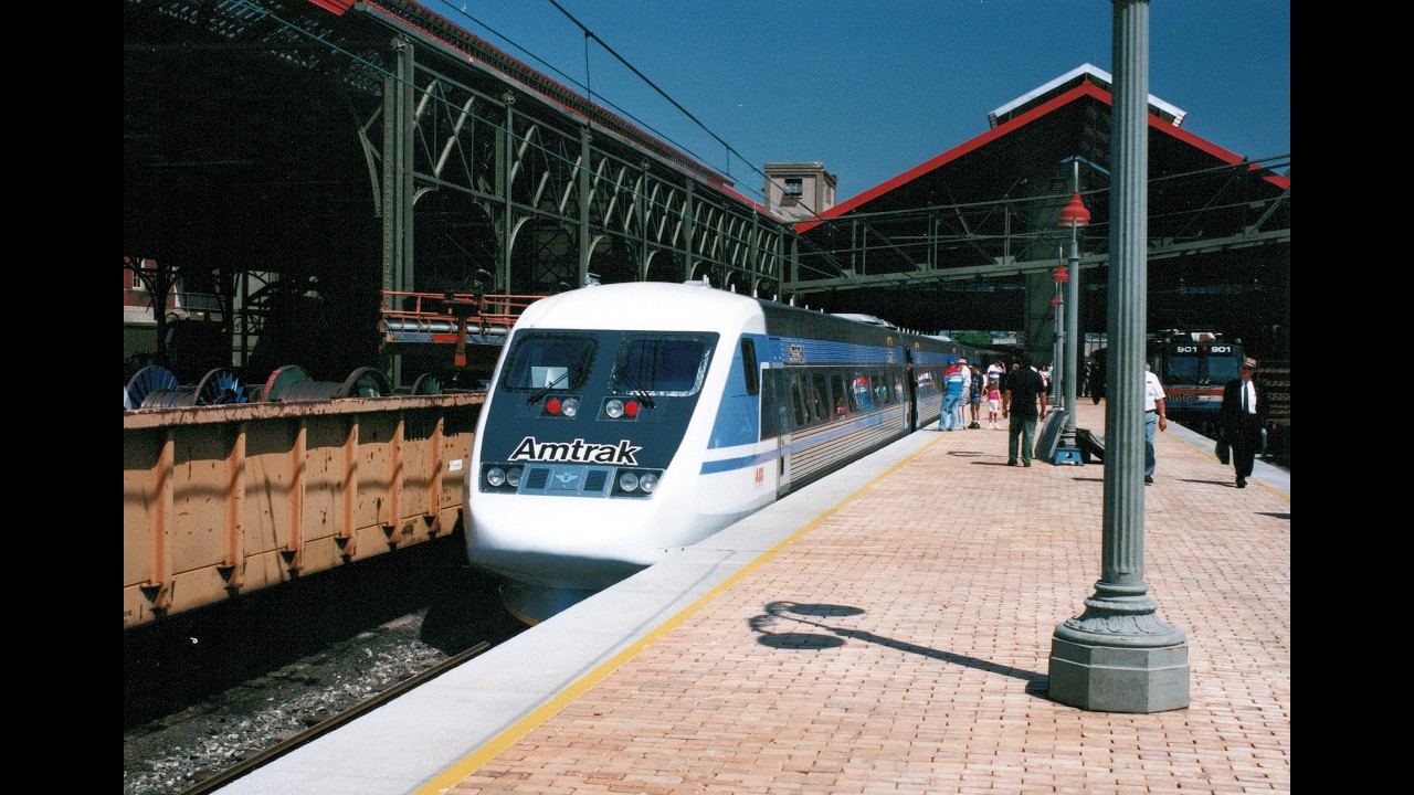 Amtrak X2000 tour at Harrisburg Transportation Center - June 14, 1993 ...