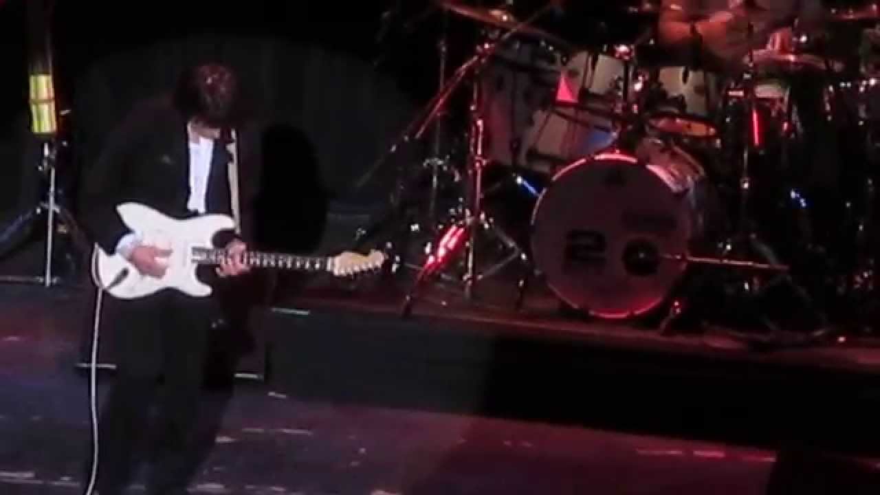 You Know You Know • Jeff Beck 2015 • Englewood, NJ - YouTube