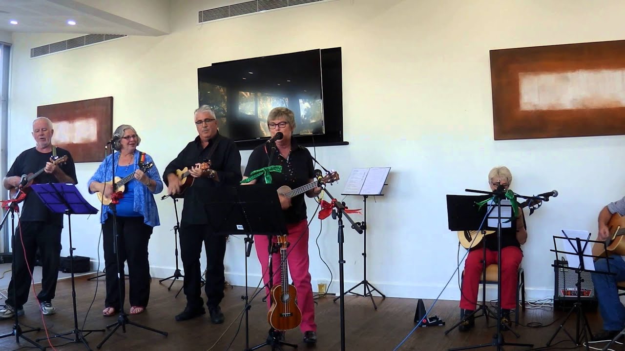 Uke East Xmas Party 2013 - Knee Deep - YouTube