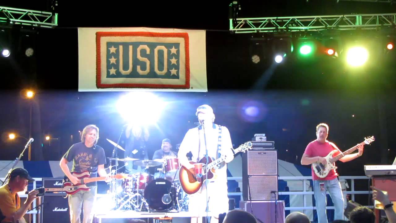 Toby Keith USO Tour - Honolulu - 5/3/2013 - YouTube