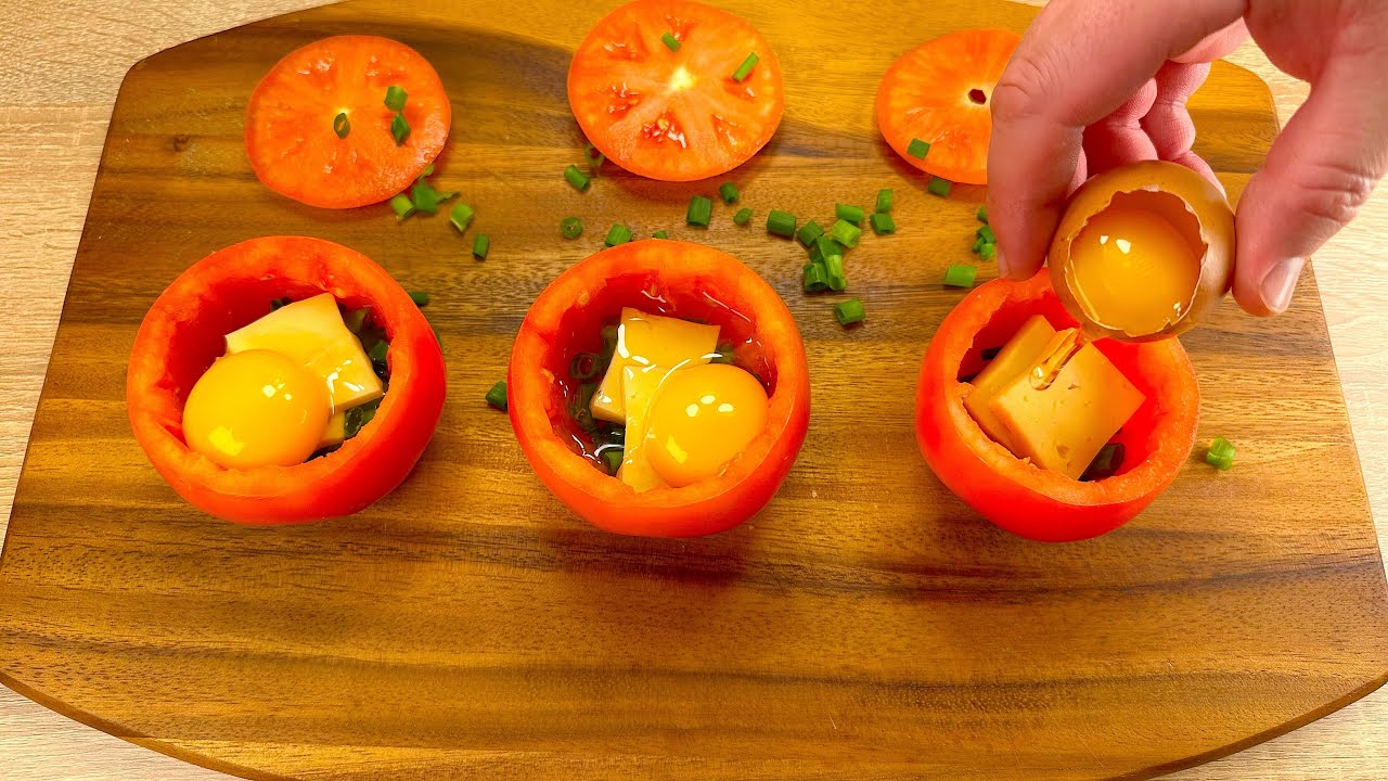 Legen Sie einfach ein Ei in eine Tomate und Sie werden begeistert sein ...