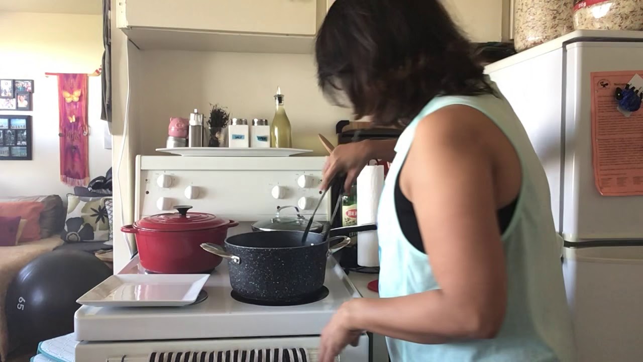 Isang Piling na Saging na Sinaing! - YouTube