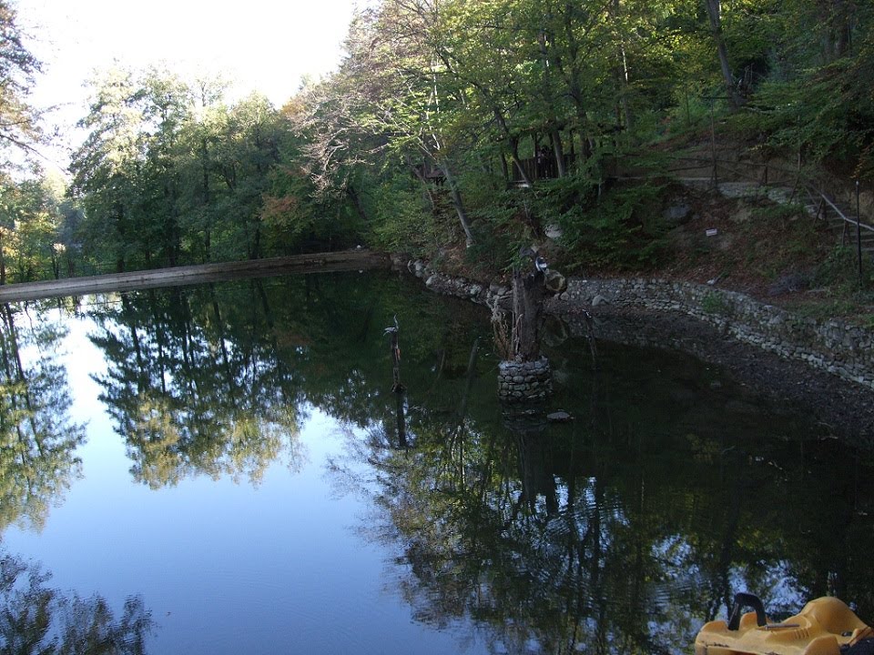 Hotel Ezeroto - Kostenets village in full 3D HD - YouTube