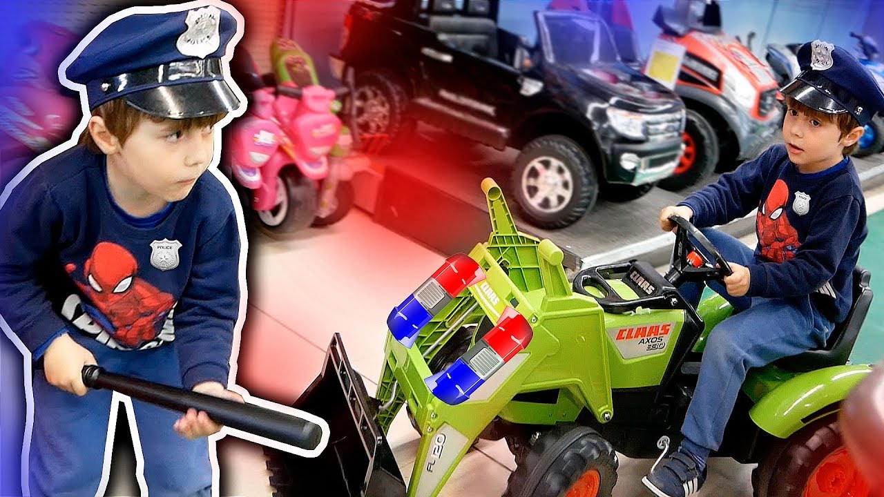 POLICIAL NA LOJA DE BRINQUEDOS TOYS R US!! Diversão em Família - YouTube