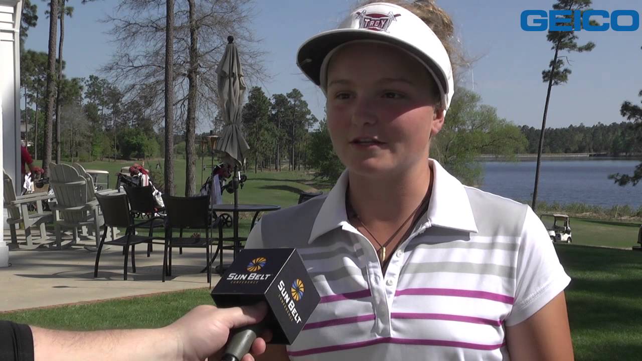 2014 Women's Golf Championship - Fatima Cano reacts to winning the team ...