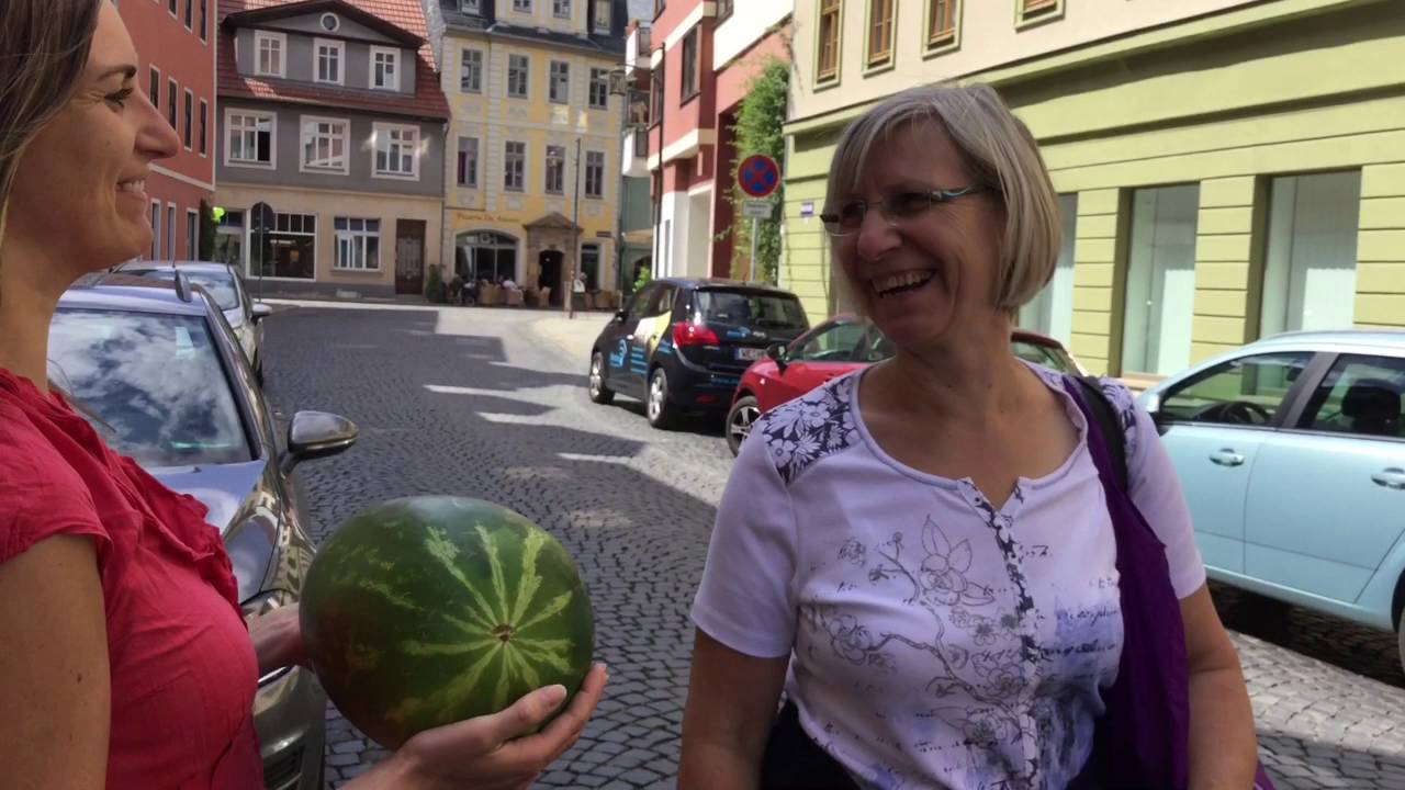 Tag der Wassermelone - Sabrina Lang in Dirty Dancing - YouTube