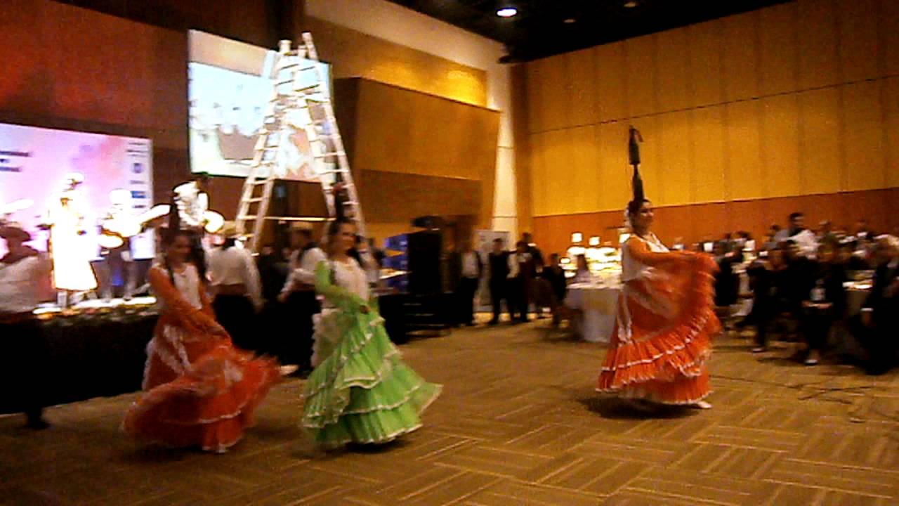 Alethia López Danza paraguaya Danza de la botella Danza de las botellas ...