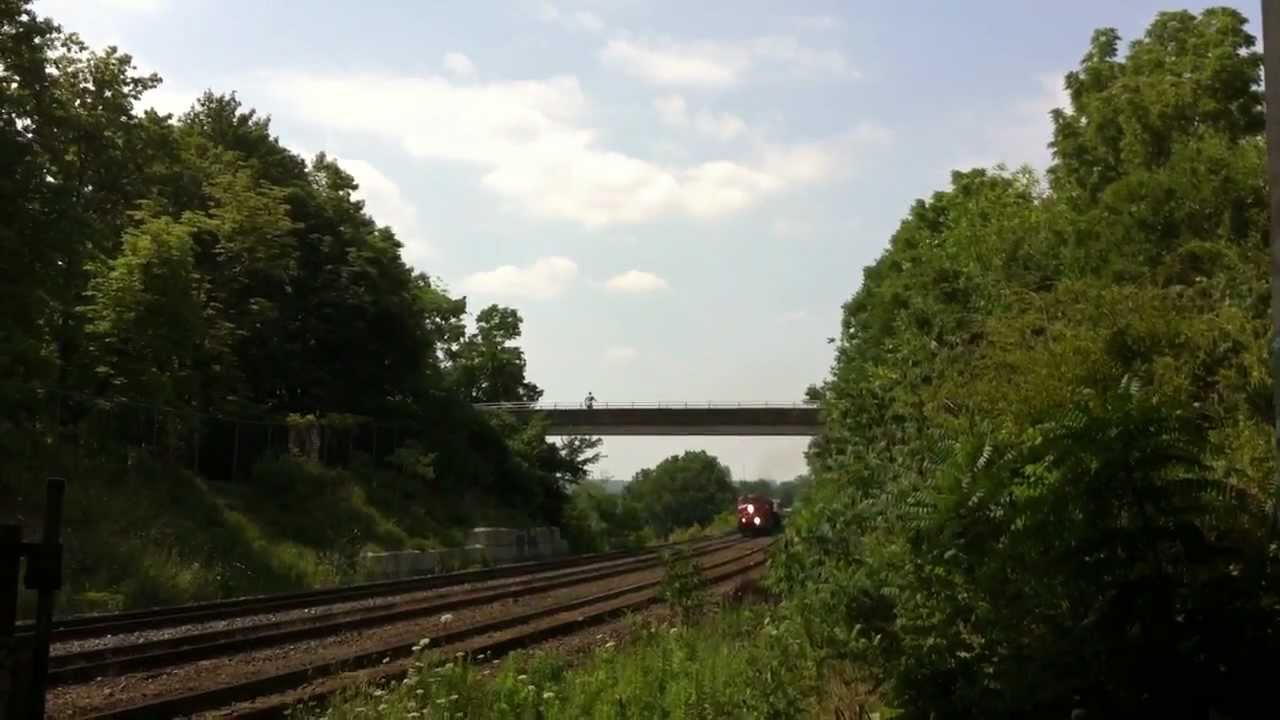 LOUD! CN A422 with CN 2189 (Ex BNSF 854), Fort Erie, ON - Toronto ...