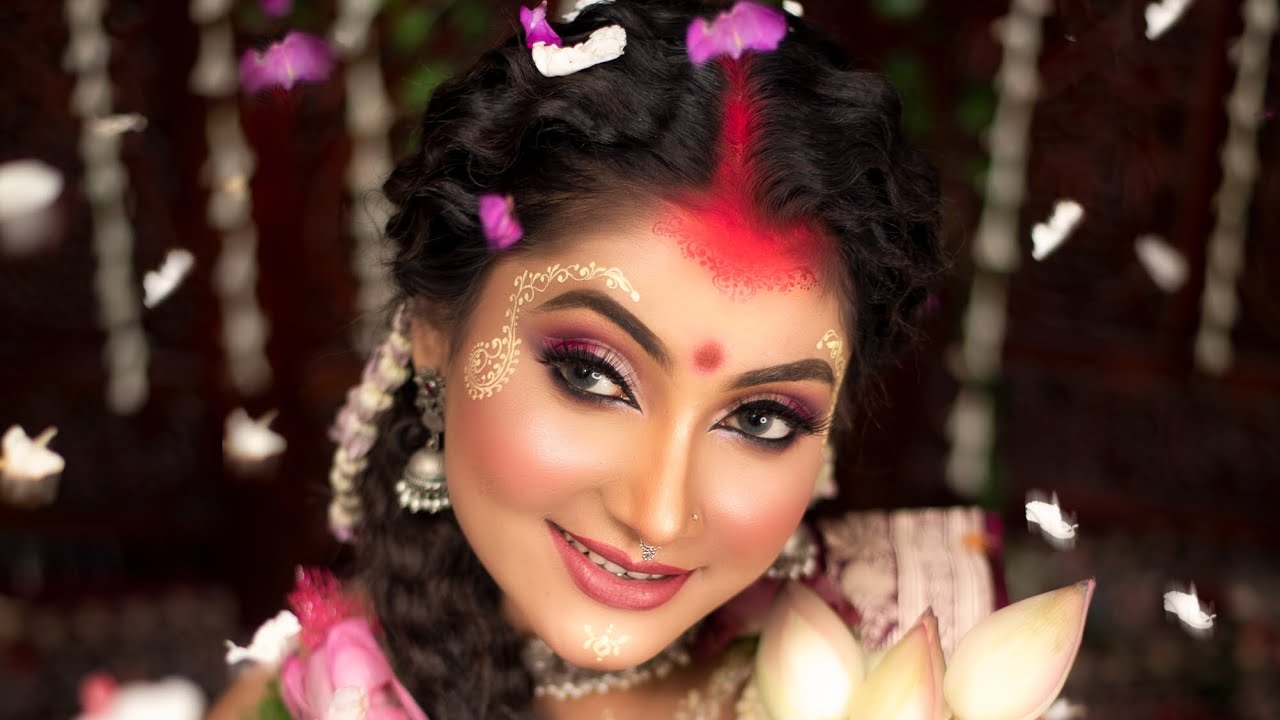 Agomoni looks ll Makeup done by Dipas Makeover and Academy ll Dekho ...