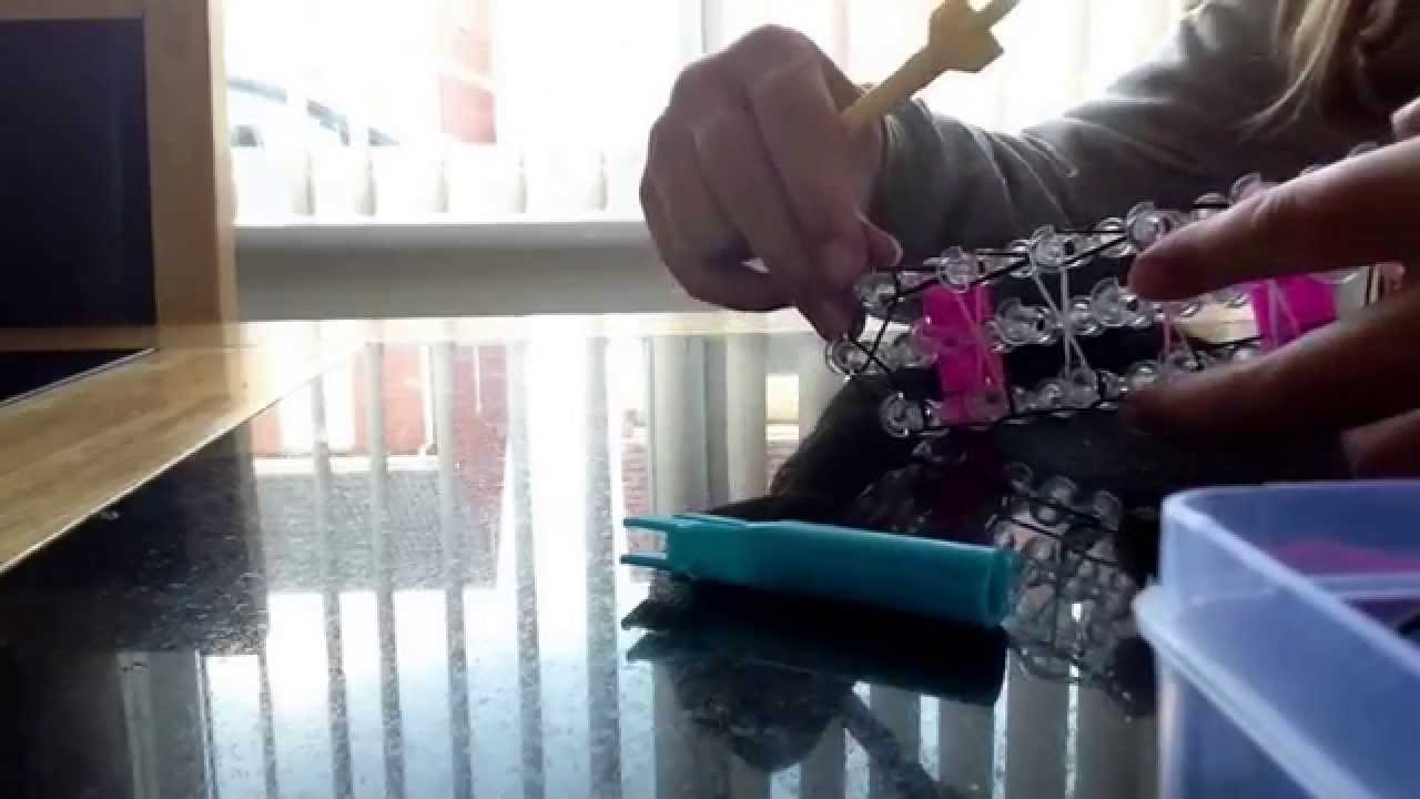 Rainbow loom infinity bracelet tutorial - YouTube