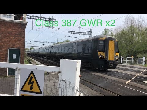 387147 + 387302 Passes Bishton Railway Crossing 30/4/2022 - YouTube