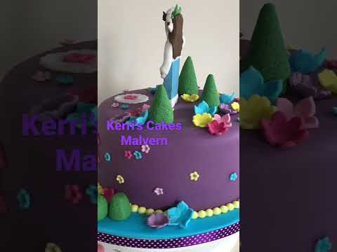 Roblox themed cake with a personalised avatar figure - YouTube