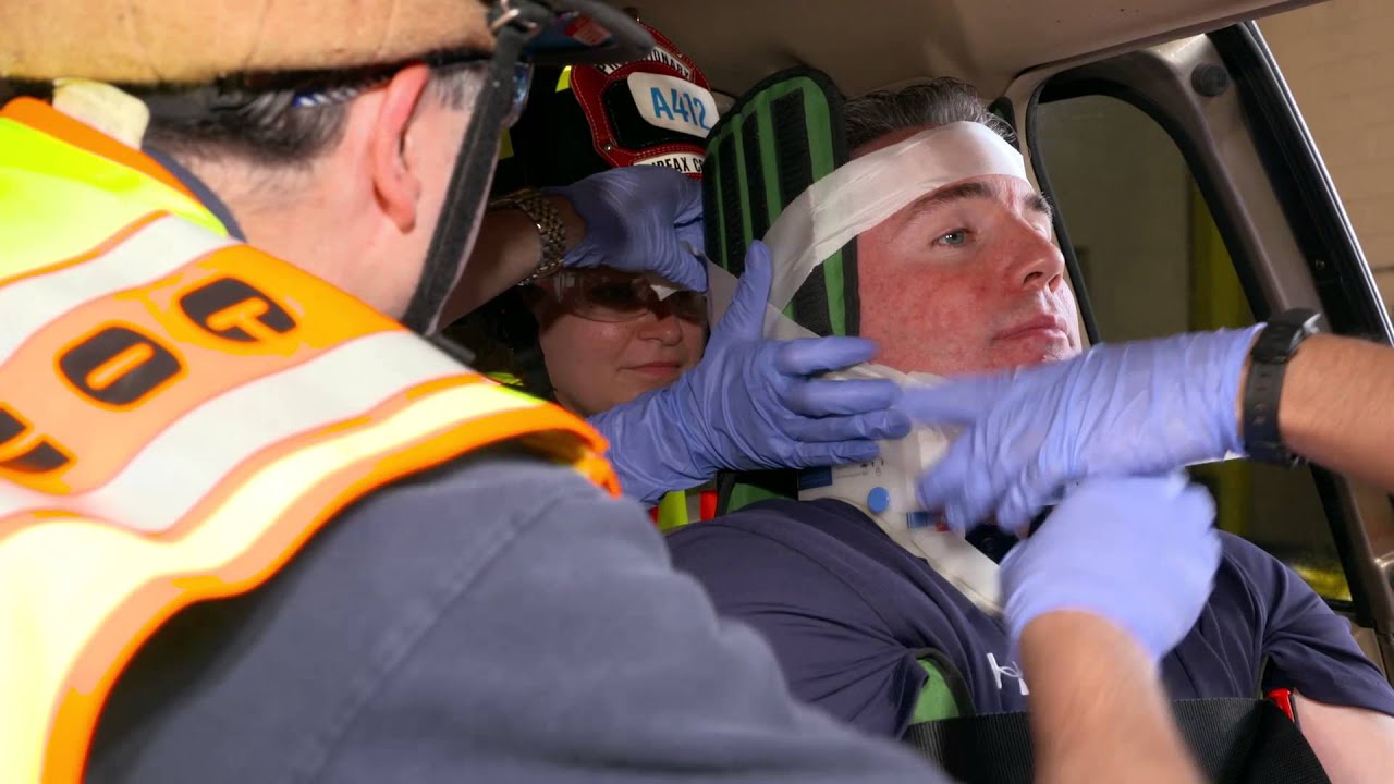 EMT Training - Extrication - YouTube