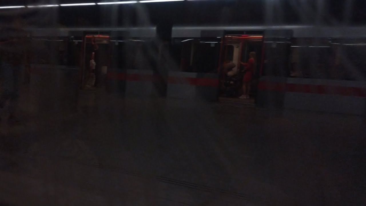 PRAHA METRO z ( ip. Pavlova ) na ( žel. stanica ) - YouTube