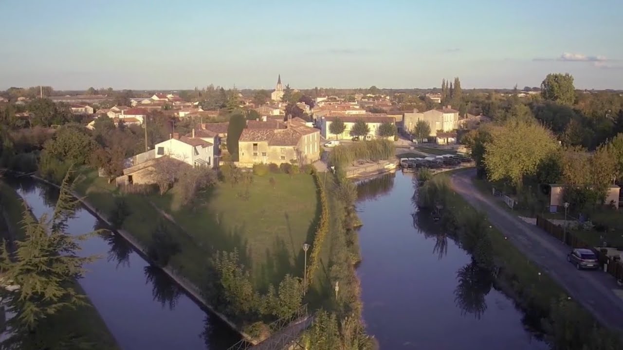 La Venise verte - Le Parc naturel régional du Marais poitevin vu du ...