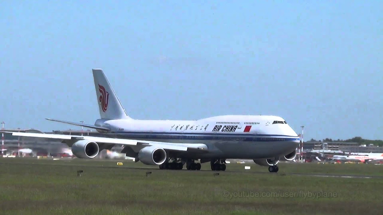 VIP Air China B748 [B-2479] | Landing @ Hamburg Airport - YouTube