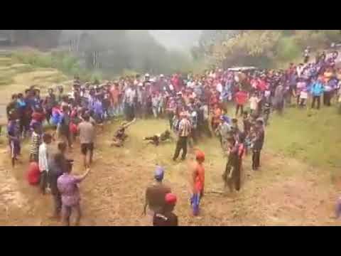 Sisemba' atau adu tendangan, tradisi adat masyarakat Toraja - YouTube