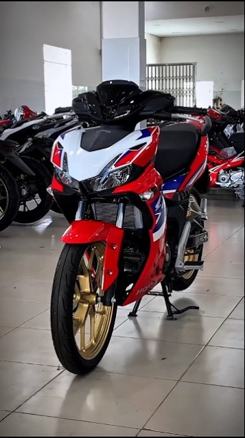 HONDA WINNER X 150 ABS RACING INFINITY RED - YouTube