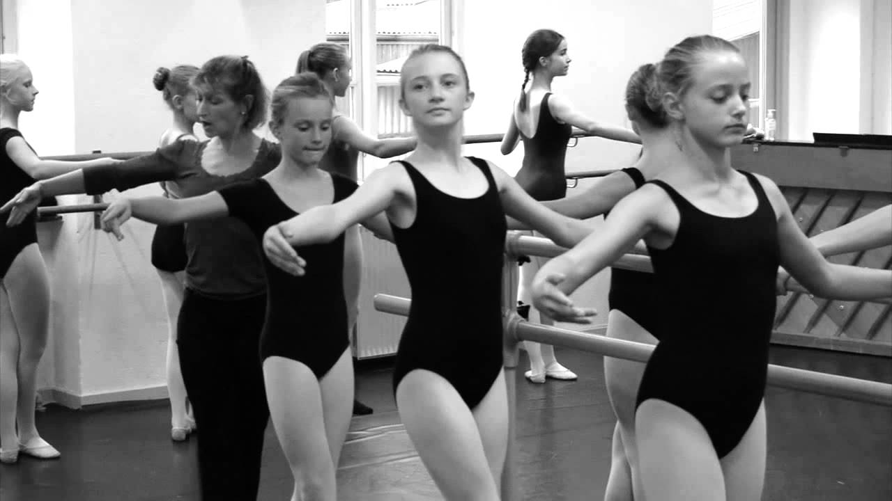 Ballet Akademiet - elevforestilling 07 Juni 2015 - YouTube