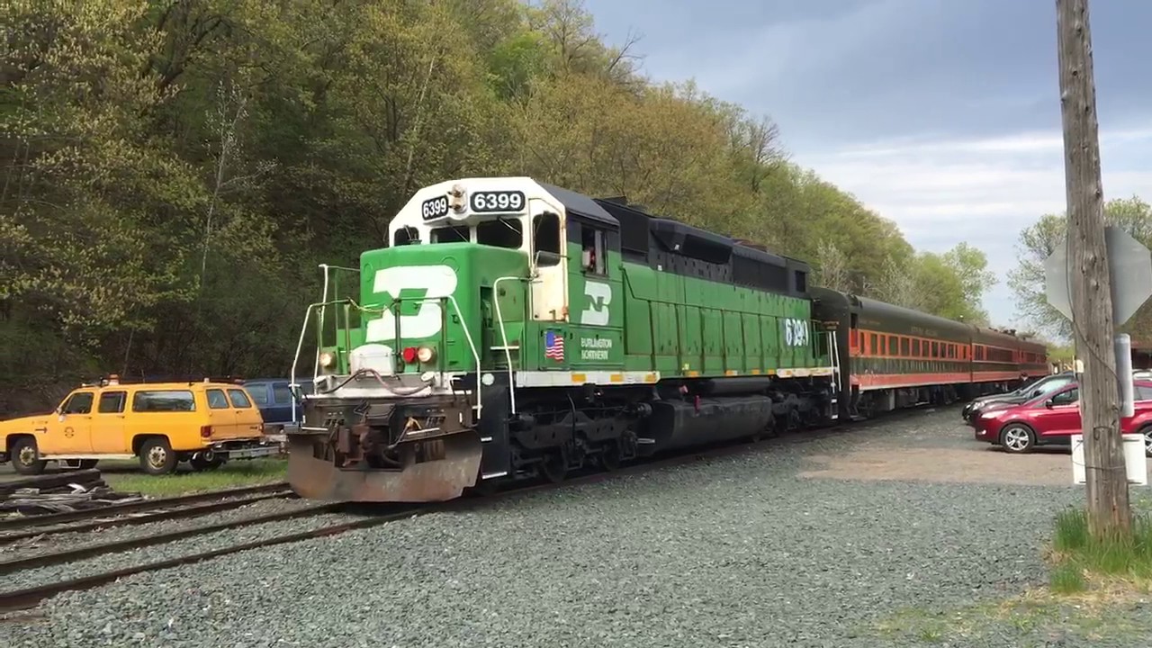 Photo charter with BN SDP40 #6399 (MNTX #325)! - YouTube