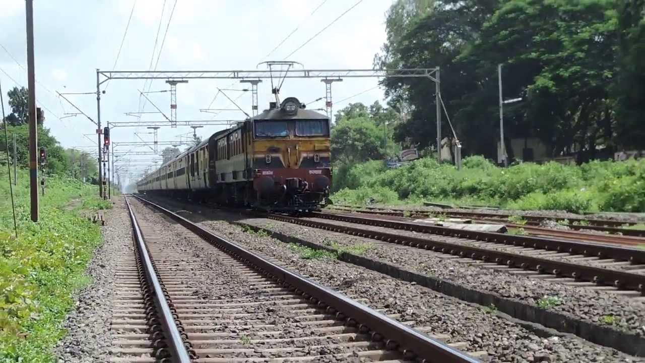 WCAM 2P @120 Kmph With Pune Nizamuddin Duronto!! - YouTube