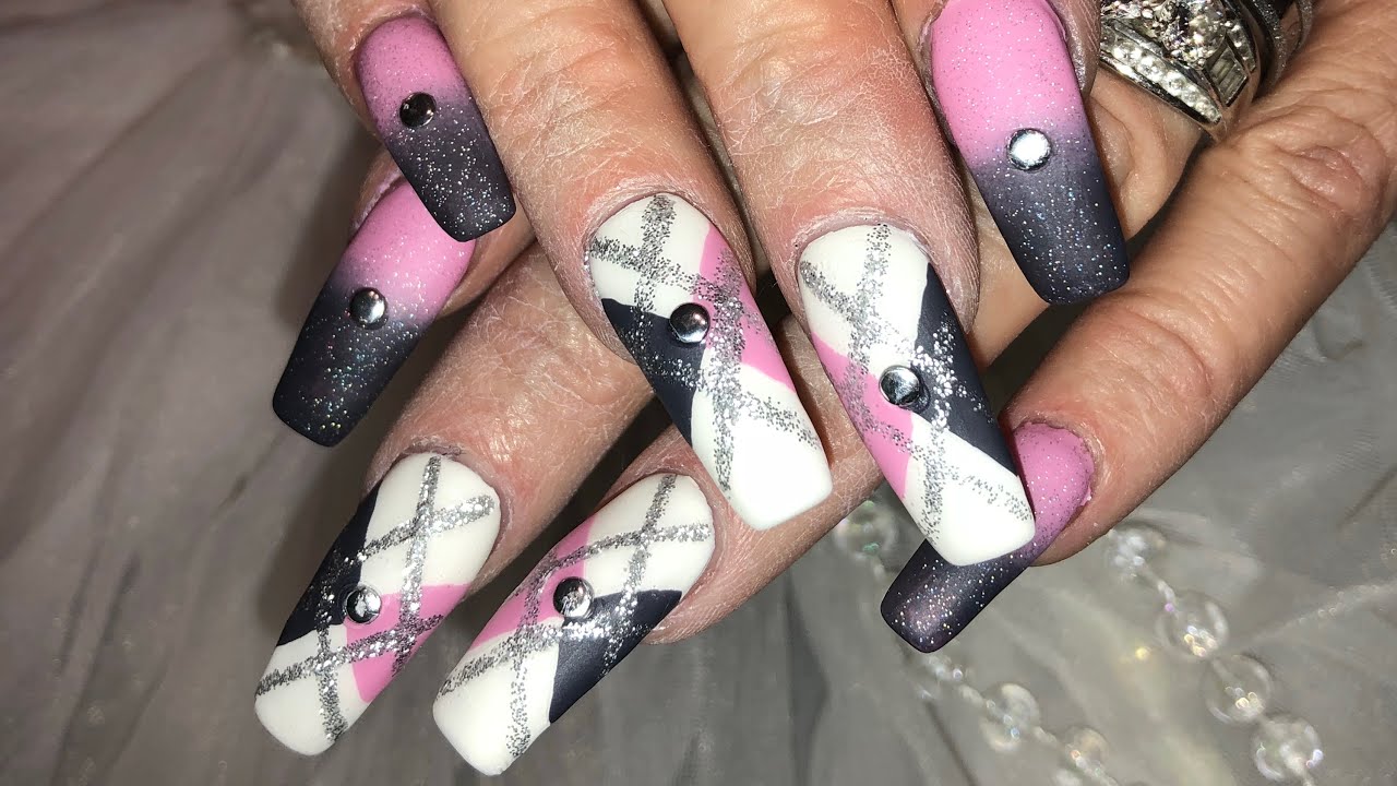 13th Nail Design....Calendar Girl! - YouTube