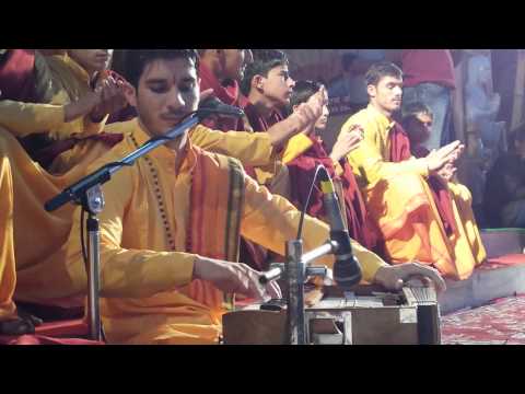 Radha Raman - parmarth niketan Aarti  2015 Rishikesh