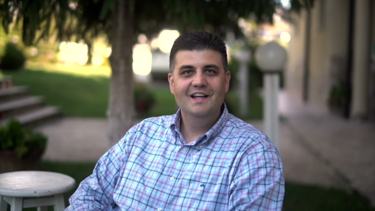 Sebastian Vaduva. Despre StartUp Day 16th of October - YouTube