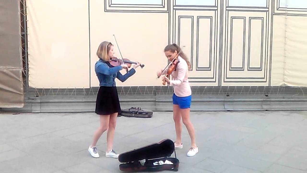 Wonderful violin girls play Vivaldi - YouTube