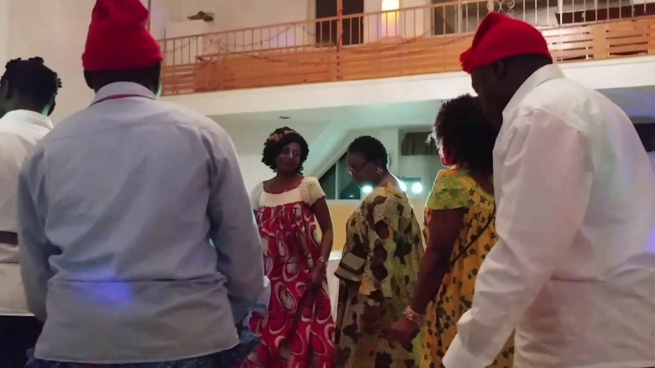 Kupe Manenguba fundraising - traditional dance - YouTube