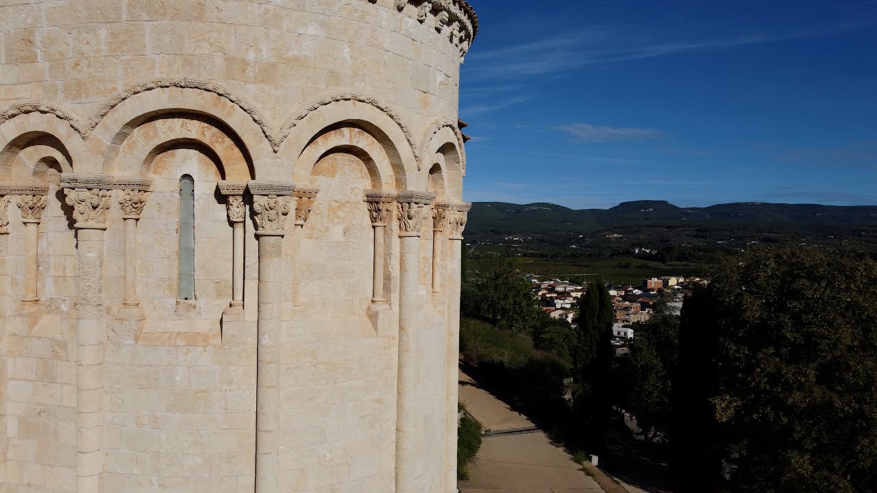 Absis, església Sant Martí Sarroca 4K VERSIO FINAL - YouTube