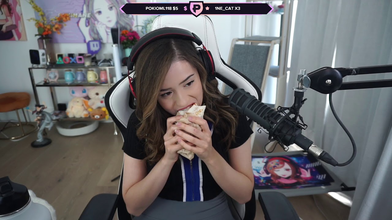 Pokimane eats on stream - YouTube