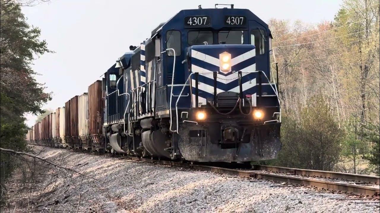 LSRC 4307 & LSRC 4305 Southbound in Alpena, Mi - YouTube