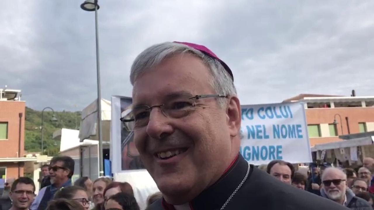 «Benvenuto Michele»: Treviso abbraccia il suo nuovo vescovo - YouTube