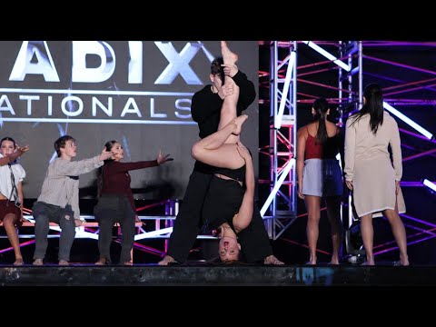 Tanzende Kreise – Mather Dance Company | Choreografie: Chaz Buzan